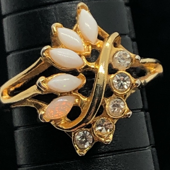 Jewelry | Vintage Gold Tone Ring Rhinestones Faux Opals | Poshmark